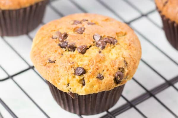 Muffins americanos con chips de chocolate - Recetags