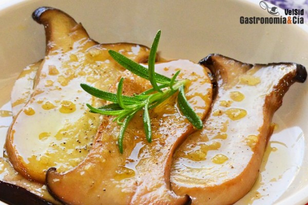 Seta de cardo confitada con romero y ajo - Recetags